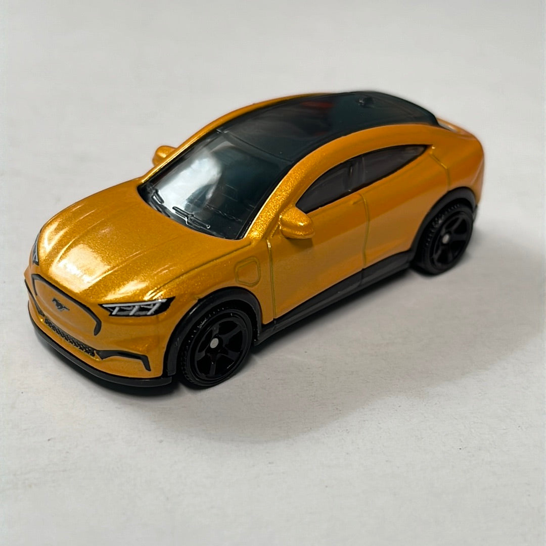 *Loose* Matchbox 2021 Ford Mustang Mach-E Yellow – Flipn Diecast